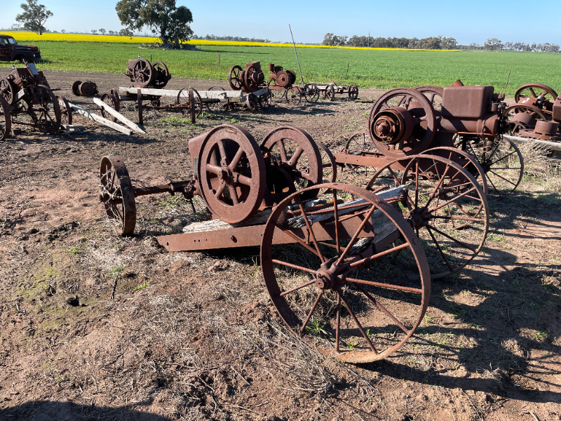 Lot 938 - Sundex 4hp Stationary Engine with Transport | AuctionsPlus