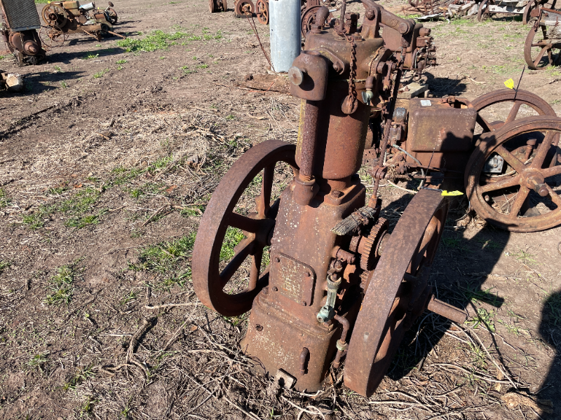 Lot 970 - International Famous 2hp Stationary Engine | AuctionsPlus