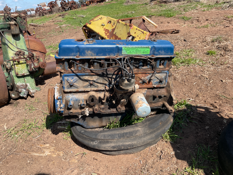Lot 1095 - Ford 6 Cylinder Engine | AuctionsPlus