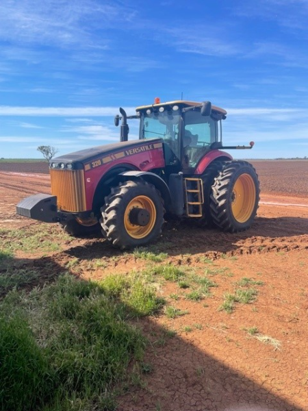 Lot 1 - 2018 Versatile 320 Tractor – Row Crop Special | AuctionsPlus