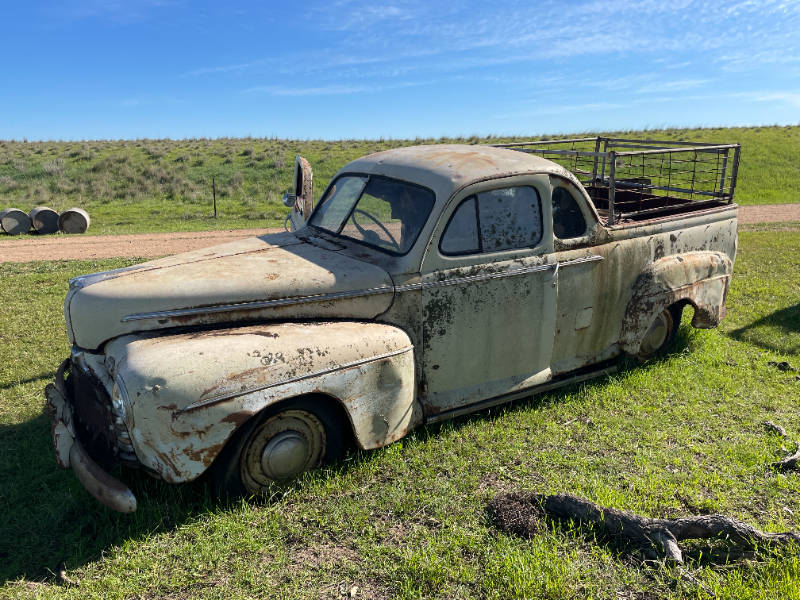Lot 783 - Ford Ute V8 with motor ''spare bonnet'' | AuctionsPlus