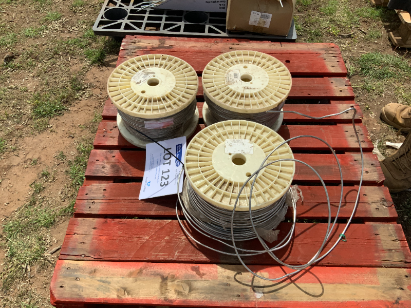 Lot 123 - 3 coils, 350m x 4m, stainless wire | AuctionsPlus