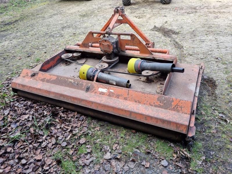 Lot 91 - Howard Trimax Mower | AuctionsPlus