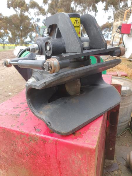 Lot 119 - Truck Ring Feeder/Trailer Coupling - V. Orlandi | AuctionsPlus