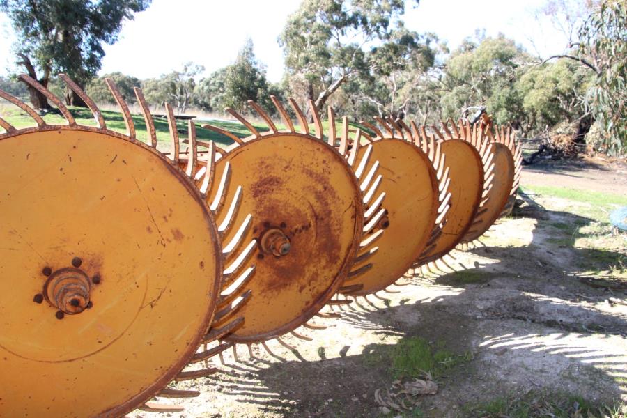 Lot 33 - Pederick 8 Wheel Stick Rake | AuctionsPlus