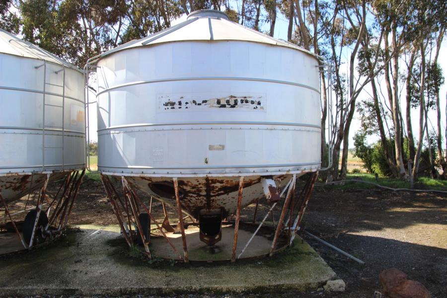 Lot 43 - Nelson 20t Field Bin | AuctionsPlus