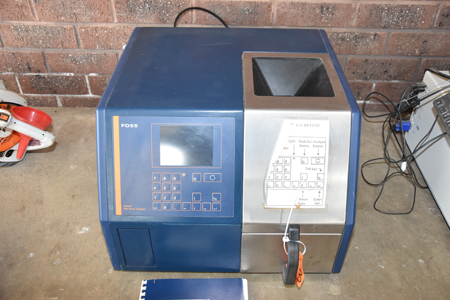 Lot 53 - Foss Grain Analyser | AuctionsPlus