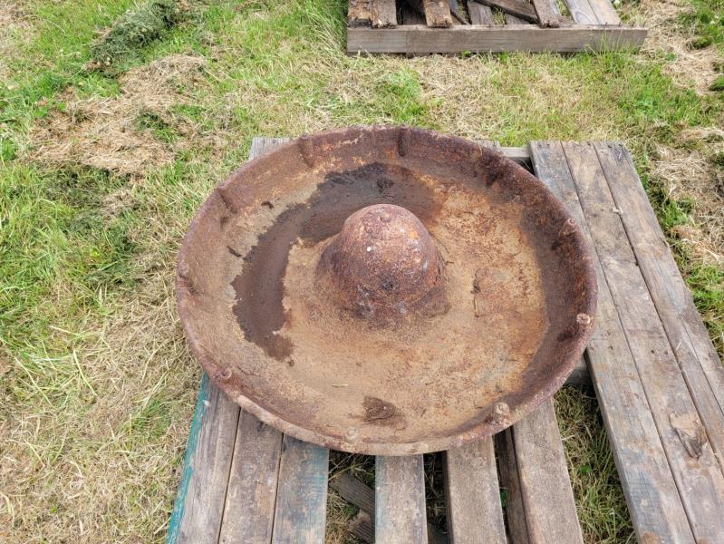 Lot 525 - Furphy Cast Iron Pig Trough | AuctionsPlus