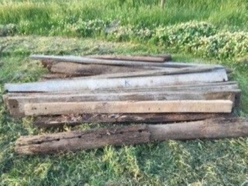 Lot 504 - Assortment of Used Fence Posts | AuctionsPlus