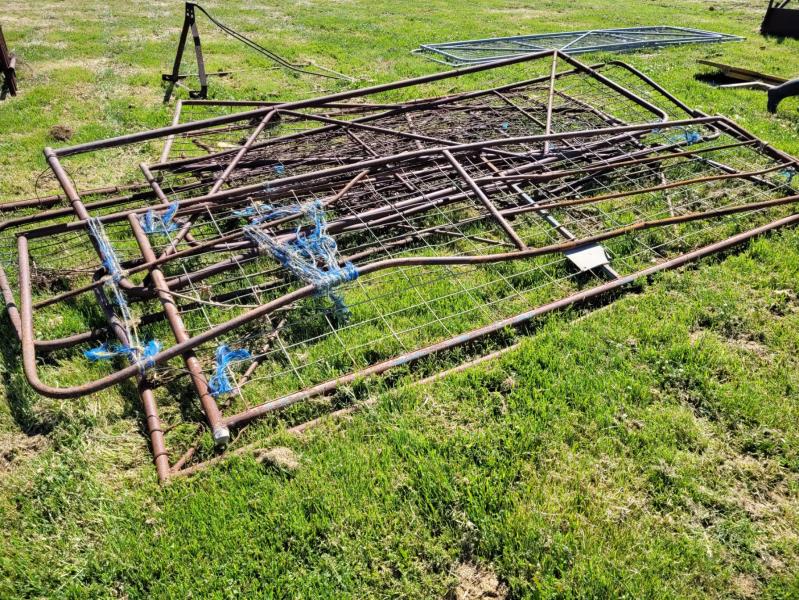 Lot 92 - Assortment Old Farm Gates | AuctionsPlus
