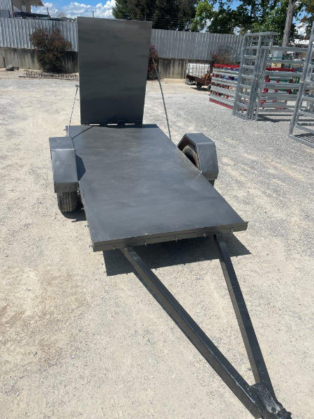 Lot 52 - 8' X 4' FARM BIKE TRAILER | AuctionsPlus