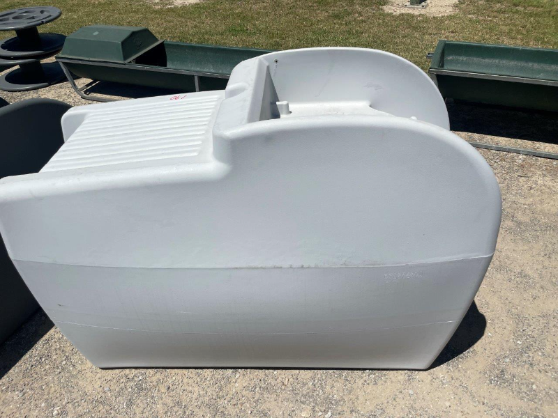 Lot 190 - WHITE 400L DIESEL TANK | AuctionsPlus