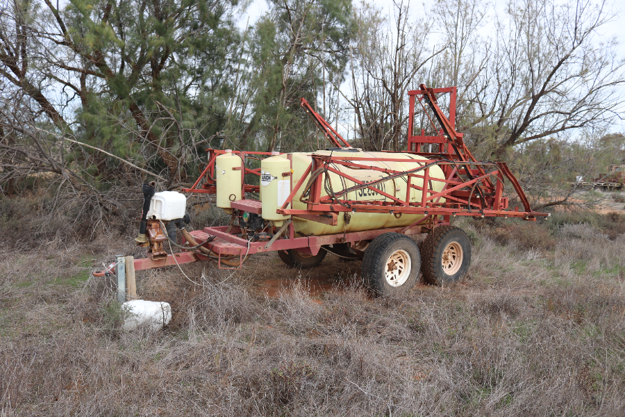 Lot 12 - Hardi SE 2000 spray unit | AuctionsPlus