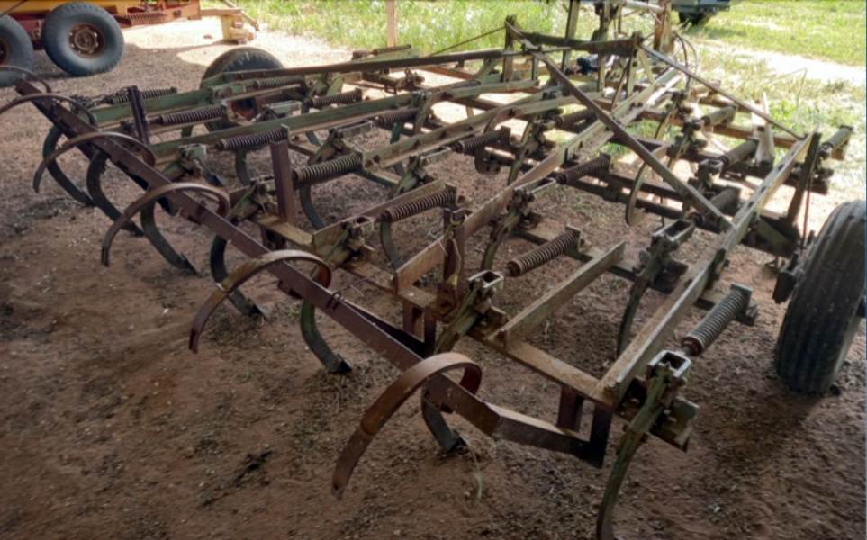 Lot 42 - John Shearer 24 Tyne Scarifier | AuctionsPlus