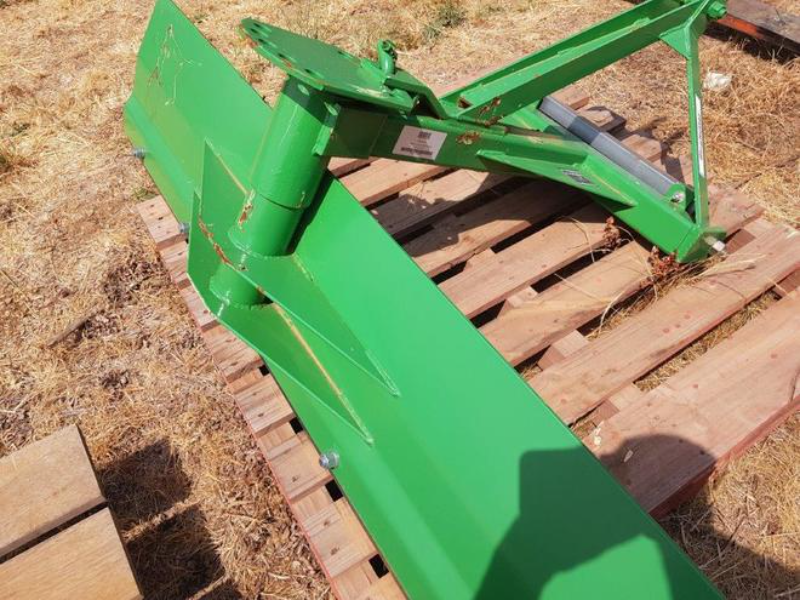 Lot 52 - NEW King Kutter 5ft Rear Grader Blade | AuctionsPlus