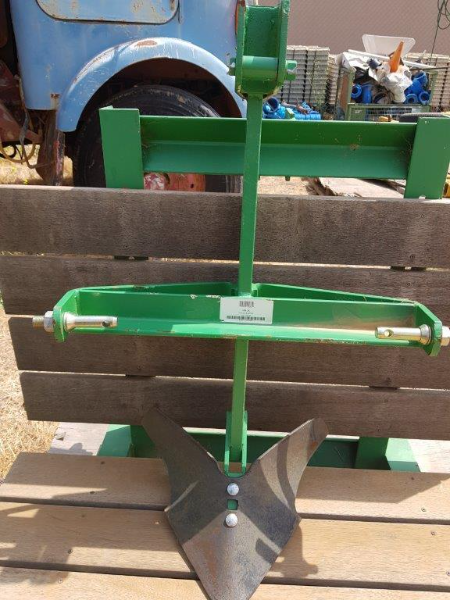 Lot 59 - NEW King Kutter 3 Point Linkage Middle Buster - Built in the ...