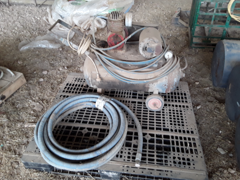 Lot 36 - AIR COMPRESSOR | AuctionsPlus
