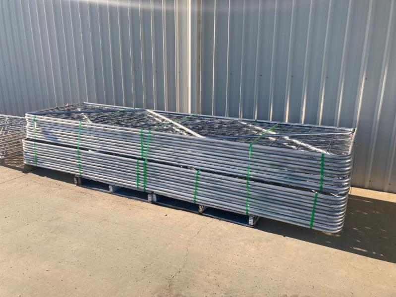 Lot 37 - Brand New 5 x 14ft N Stay Gate | AuctionsPlus