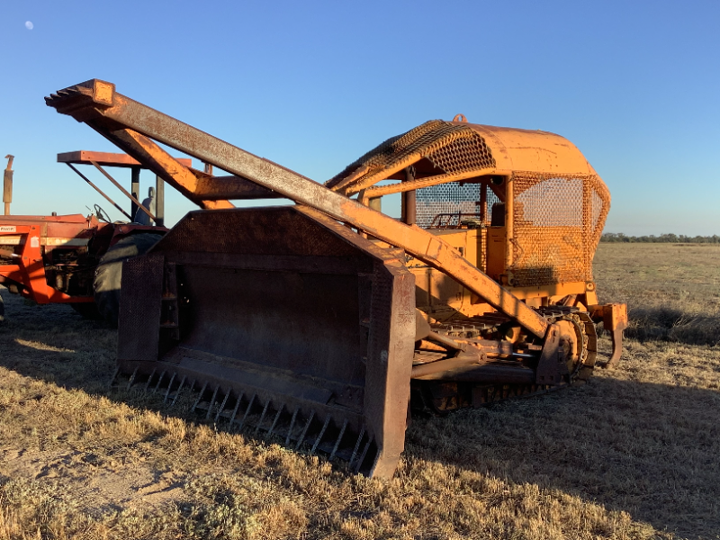Lot 2 - Case track dozer 1150C | AuctionsPlus