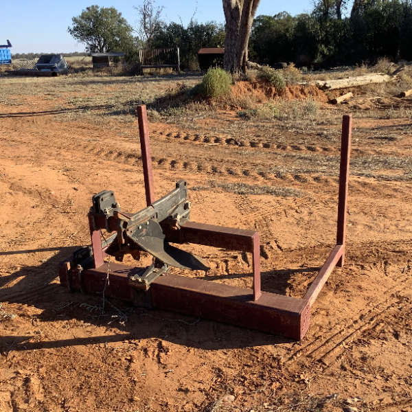 Lot 54 - Unibar & ripper | AuctionsPlus