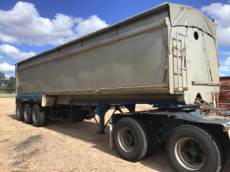 Lot 22 - 34' Alcan Aluminium Trailer | AuctionsPlus