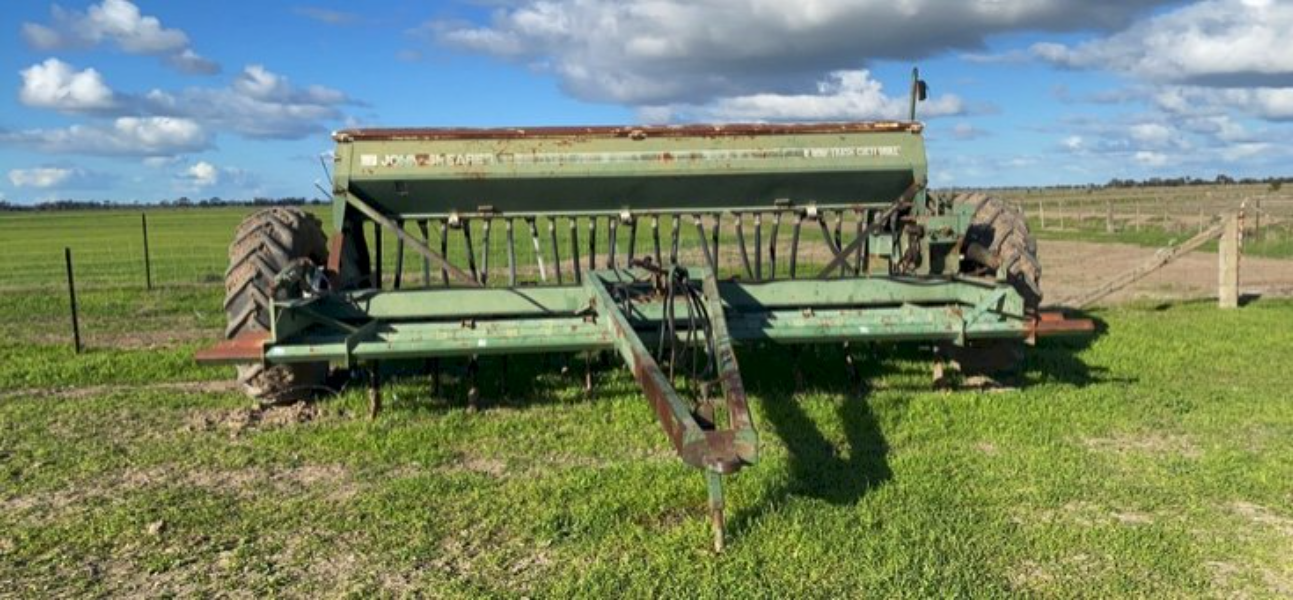 Lot 25 - John Shearer 27 Run Combine | AuctionsPlus