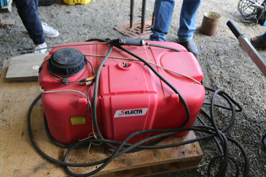 Lot 52 - Selecta Spray unit | AuctionsPlus