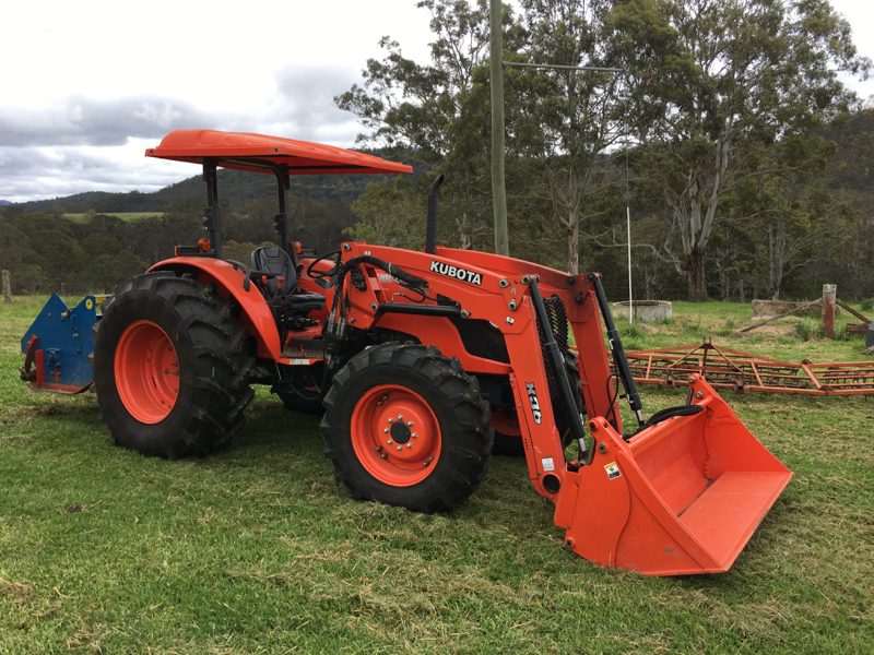Lot 5 - Kubota M9540D w/ FEL (as new) | AuctionsPlus