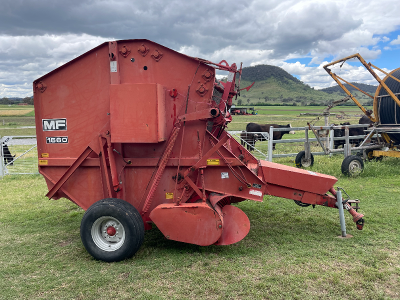 Lot 50 - Massy Ferguson Round Baler 1560 | AuctionsPlus