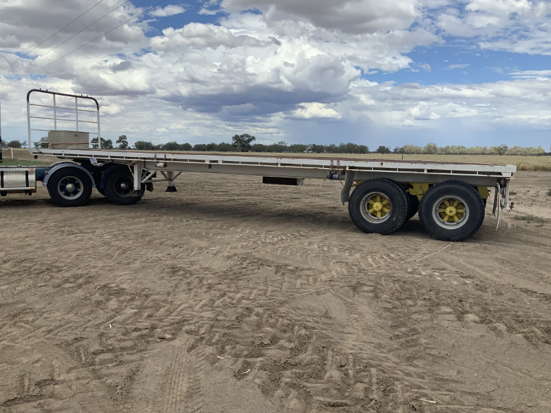 Lot 9 - Freuhauf Bogie Axle Trailer | AuctionsPlus