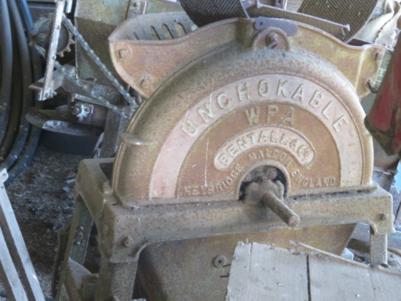 Lot 18 - Bentalls Unchokable WPA Mangle Cutter | AuctionsPlus