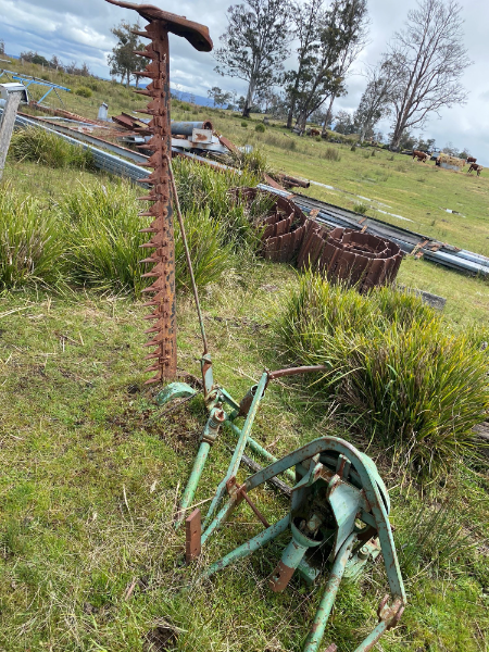 Lot 95 - John Deere Finger Mower | AuctionsPlus