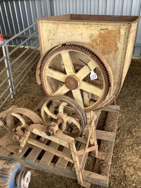 Lot 117 - Lugton small seed mixer | AuctionsPlus