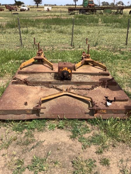 Lot 113 - 7 ft slasher | AuctionsPlus