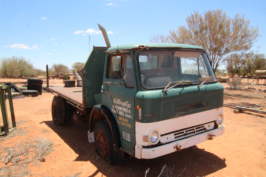 Lot 24 - Ford D1314 Tip Truck | AuctionsPlus