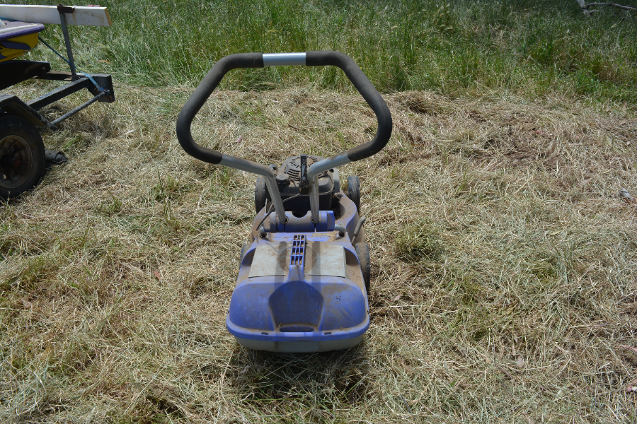 Lot 46 - Victor Lawn Mower | AuctionsPlus