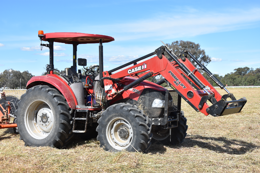 Lot 2 - Case 95C Tractor | AuctionsPlus
