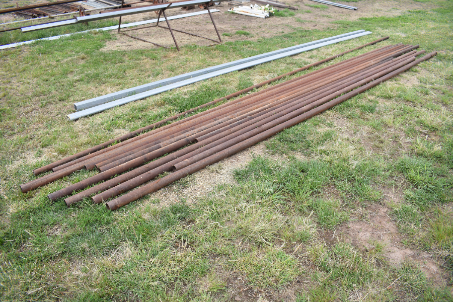 Lot 240 - Lengths 2 inch steel pipe | AuctionsPlus