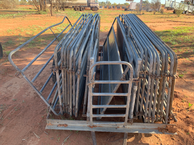 Lot 238 - Portable Sheep Draft | AuctionsPlus