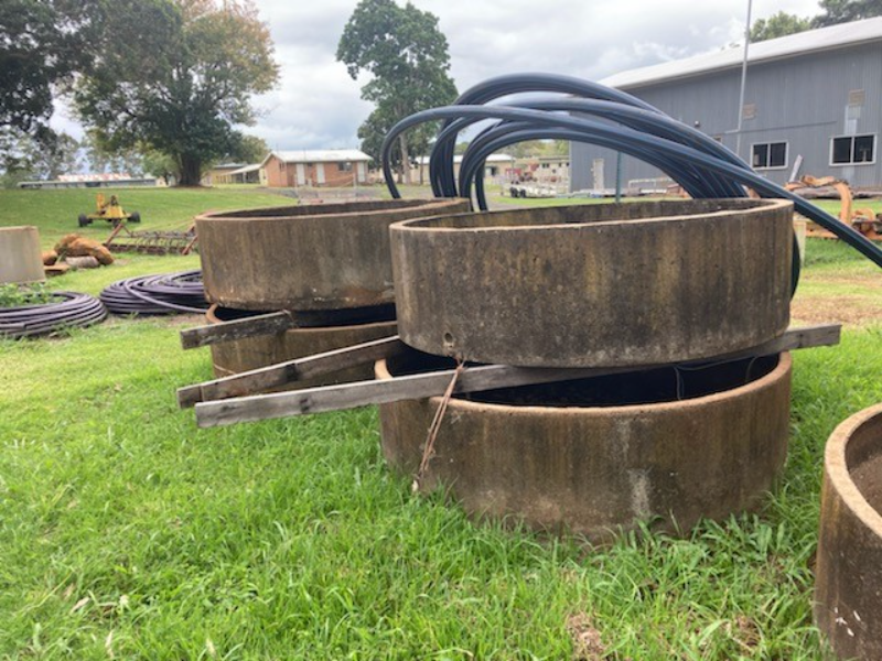 Lot 24 - 5 x Cement Water Troughs | AuctionsPlus