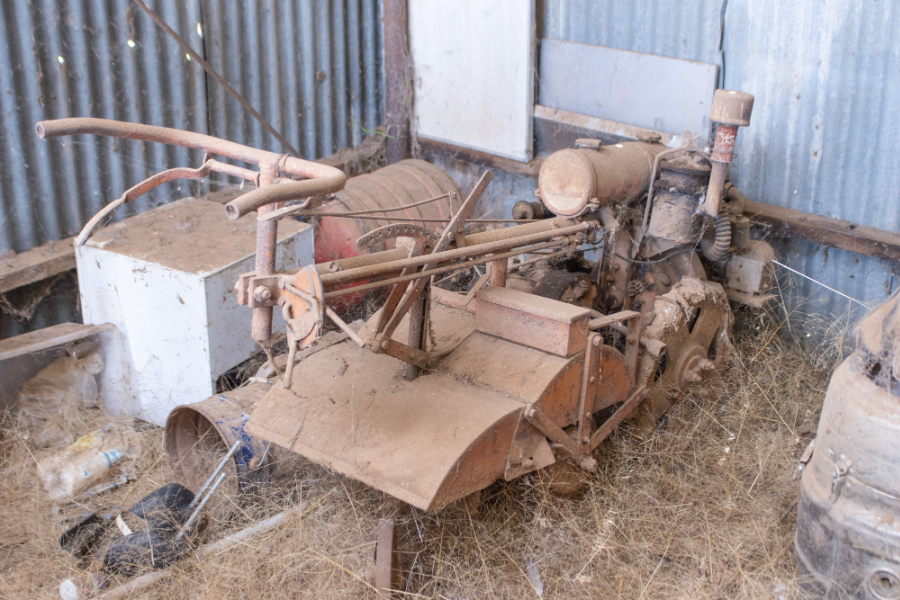 Lot 197 - Howard Junior rotary hoe | AuctionsPlus