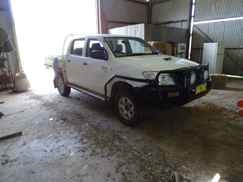 Lot 84 - Toyota Hilux Dual Cab 4WD T/Top | AuctionsPlus