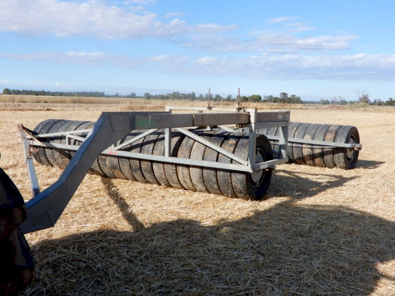 Lot 38 - FarmPro Double Tyre Roller | AuctionsPlus