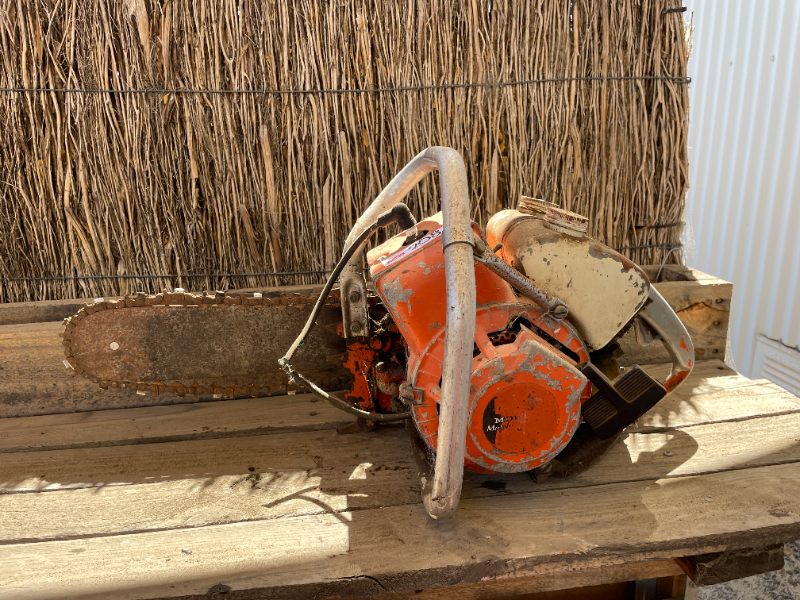 Lot 208 - Mobilco Matchless Premier Chainsaw | AuctionsPlus