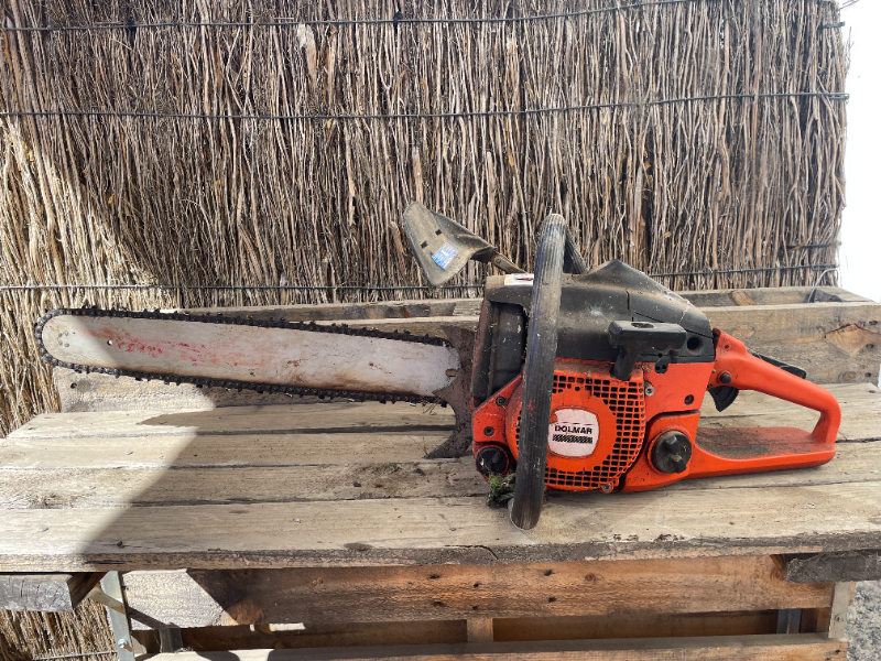 Lot 215 - Dolmar 116SI Chainsaw | AuctionsPlus