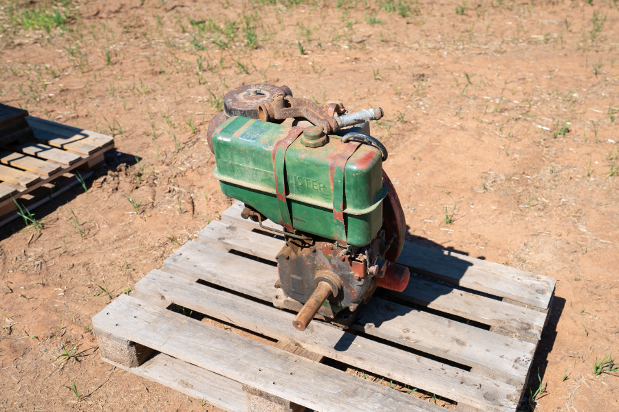 Lot 52 - Lister ST1 single cylinder diesel engine | AuctionsPlus