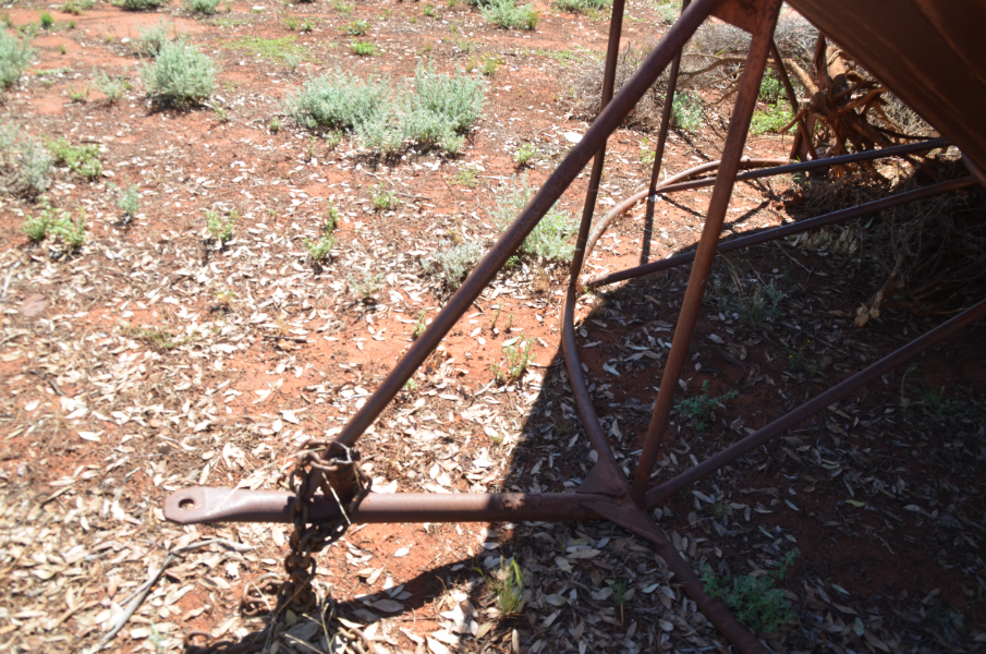 Lot 24 - Field Bin | AuctionsPlus