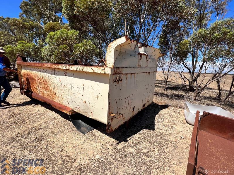 Lot 60 - 13FT Tipper Body Complete with Hoist | AuctionsPlus