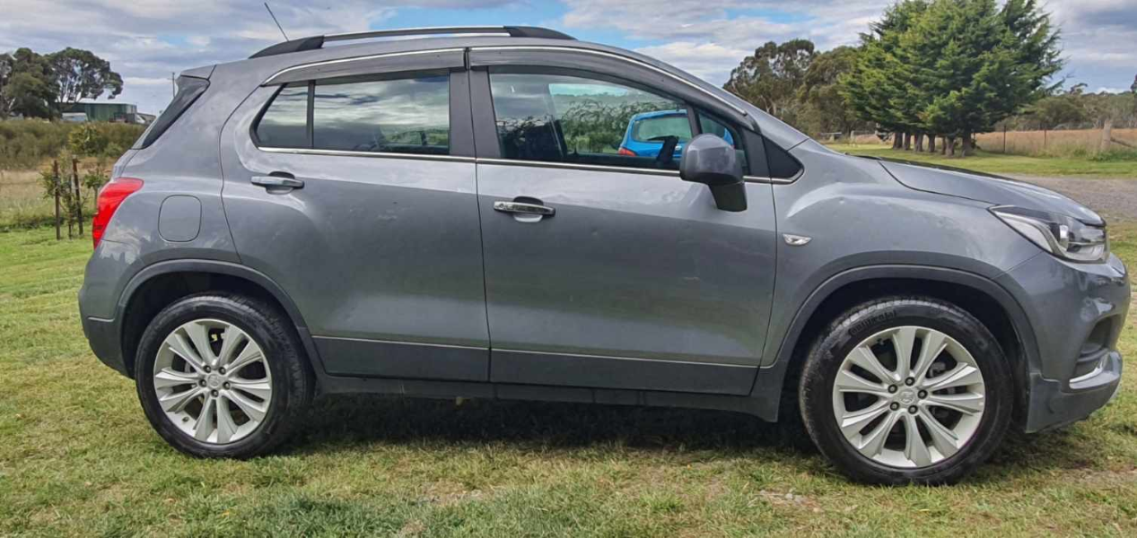 Lot 4 - 2019 Holden Trax LT | AuctionsPlus