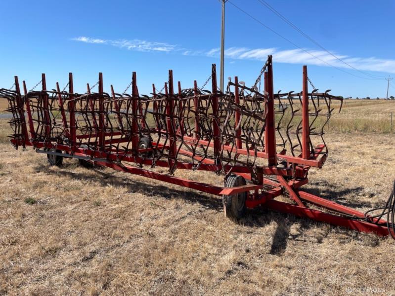 Lot 201 - Horwood Bagshaw folding harrows 50tf | AuctionsPlus